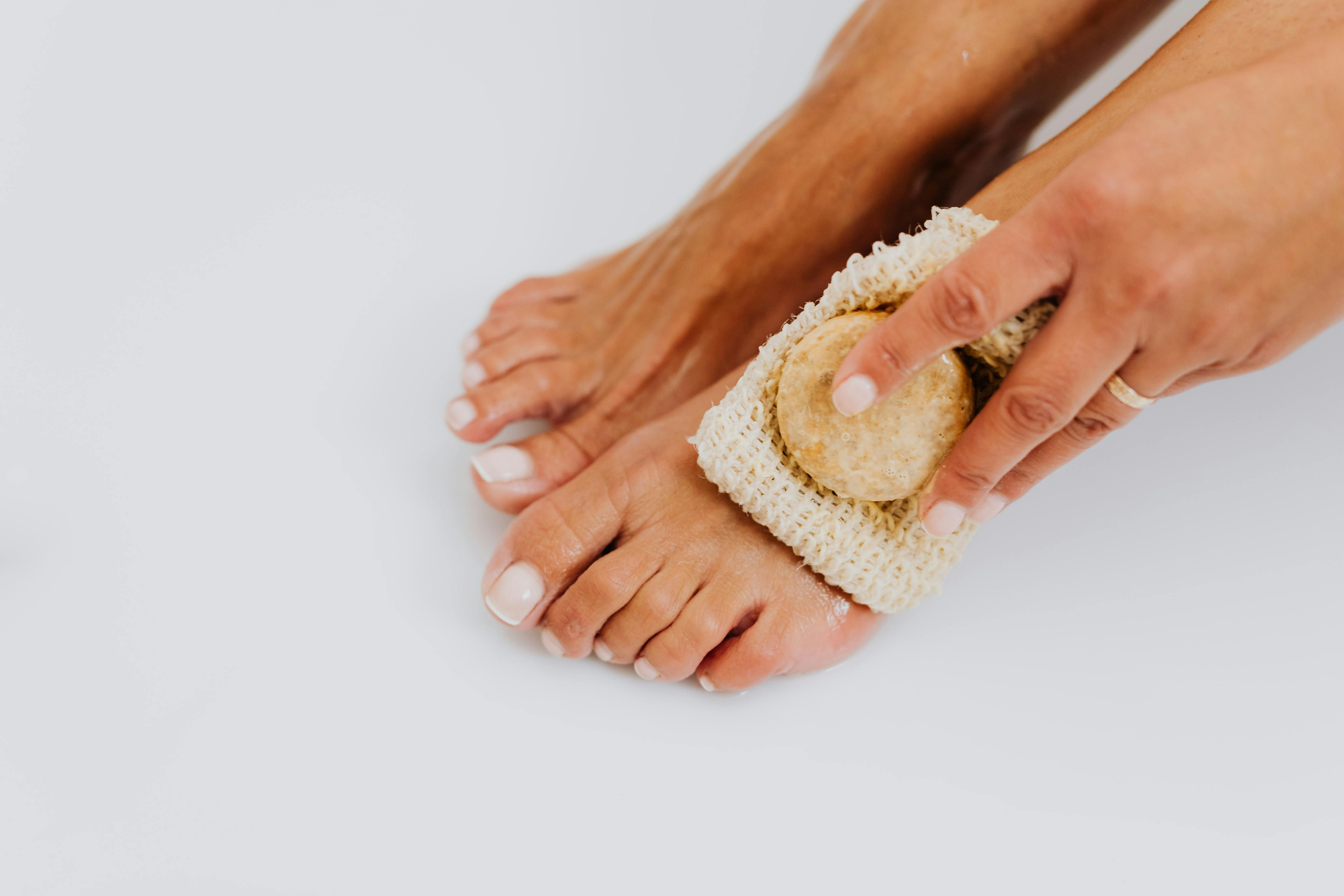 How to Exfoliate Your Feet Properly Without Harsh Scrubbing – Beauty ...